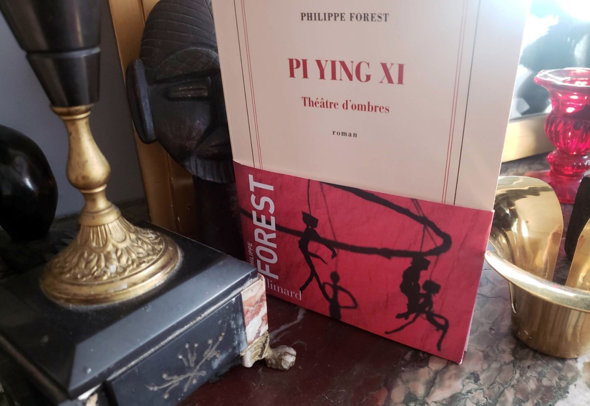 PI YING XI, Théâtre d’ombres, de Philippe FOREST – Les Liseuses de Bordeaux